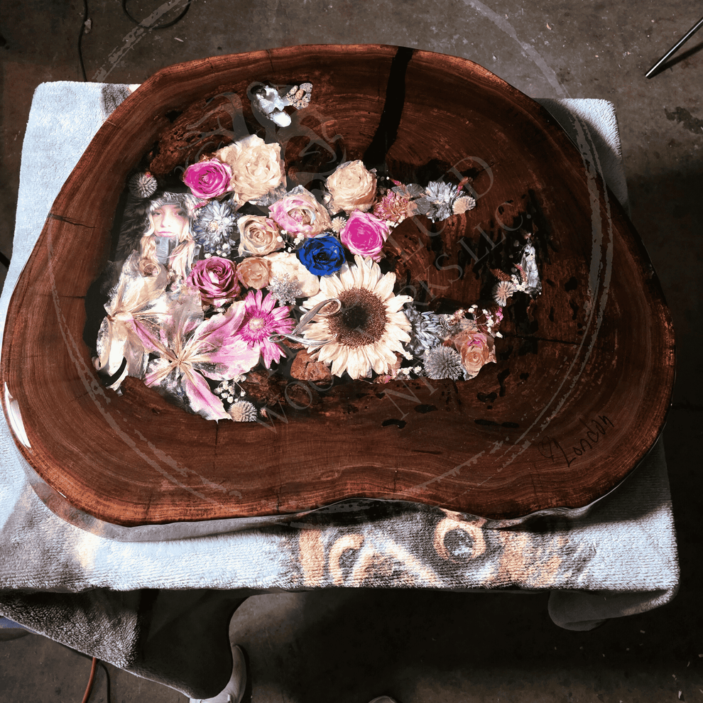 Live Edge Flower Preservation Round Table – Custom Floral Art – Nita's ...